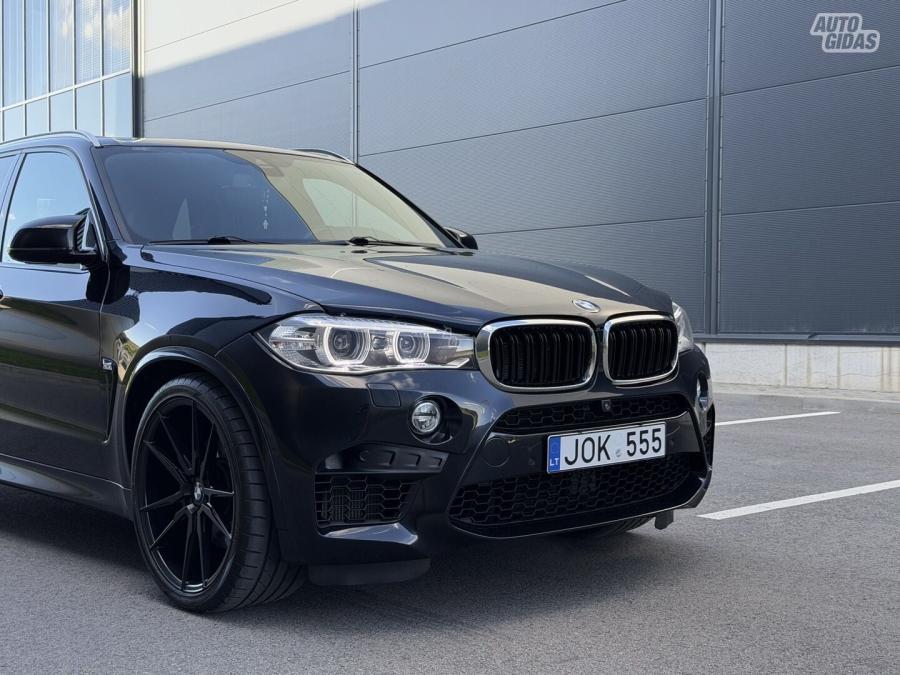 Black BMW X5 2017 in Kaunas, with an engine capacity of 4.40 L and mileage of 78 thousand km for 30000 €, photo 10 on AUTOMOTO.COM.LV