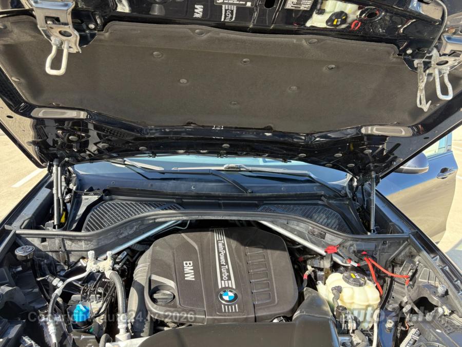 Melns BMW X5 2017 Tallina, ar dzinēja tilpumu 3.00 L un nobraukumu 214 tūkst. km par 25900 €, foto 15 vietnē AUTOMOTO.COM.LV