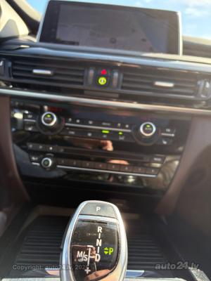 Melns BMW X5 2017 Tallina, ar dzinēja tilpumu 3.00 L un nobraukumu 214 tūkst. km par 25900 €, foto 17 vietnē AUTOMOTO.COM.LV