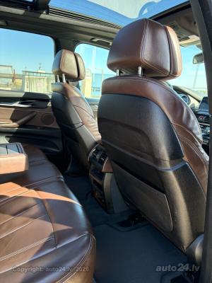 Melns BMW X5 2017 Tallina, ar dzinēja tilpumu 3.00 L un nobraukumu 214 tūkst. km par 25900 €, foto 19 vietnē AUTOMOTO.COM.LV