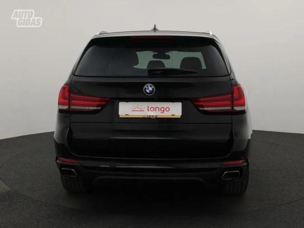 Black BMW X5 2017 in Vilnius, with an engine capacity of 3.00 L and mileage of 153 thousand km for 25999 €, photo 5 on AUTOMOTO.COM.LV