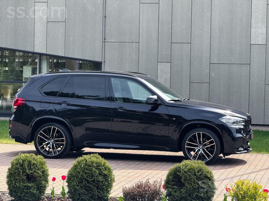 Melns BMW X5 2017 Rīga, ar dzinēja tilpumu 3.00 L un nobraukumu 115 tūkst. km par 30800 €, foto 7 vietnē AUTOMOTO.COM.LV