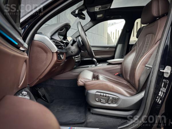 Melns BMW X5 2017 Rīga, ar dzinēja tilpumu 3.00 L un nobraukumu 115 tūkst. km par 30800 €, foto 7 vietnē AUTOMOTO.COM.LV