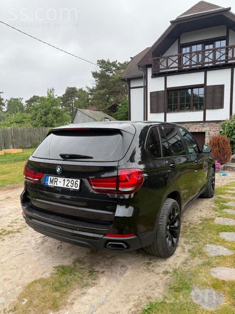 Melns BMW X5 2017 Rīga, ar dzinēja tilpumu 3.00 L un nobraukumu 228 tūkst. km par 20900 €, foto 5 vietnē AUTOMOTO.COM.LV