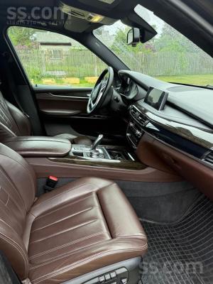 Melns BMW X5 2017 Rīga, ar dzinēja tilpumu 3.00 L un nobraukumu 228 tūkst. km par 20900 €, foto 7 vietnē AUTOMOTO.COM.LV