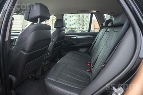 Melns BMW X5 2017 Liepāja, ar dzinēja tilpumu 3.00 L un nobraukumu 237 tūkst. km par 26999 €, foto 10 vietnē AUTOMOTO.COM.LV