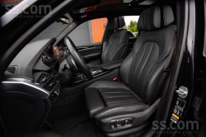 Black BMW X5 2017 in Jelgava, with an engine capacity of 2.00 L and mileage of 0 thousand km for 22500 €, photo 17 on AUTOMOTO.COM.LV
