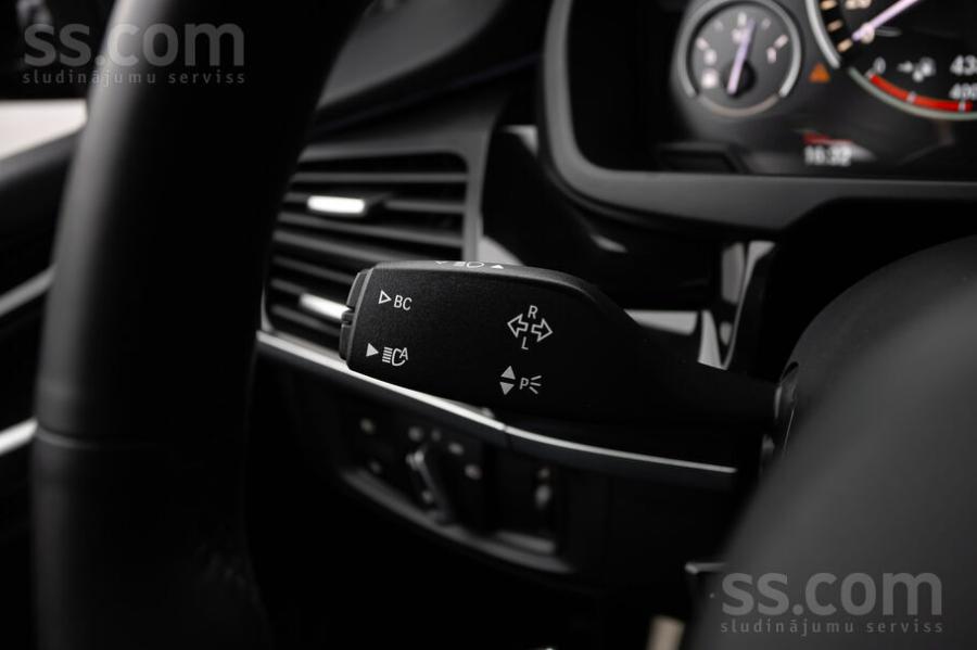 Black BMW X5 2017 in Jelgava, with an engine capacity of 2.00 L and mileage of 0 thousand km for 22500 €, photo 26 on AUTOMOTO.COM.LV