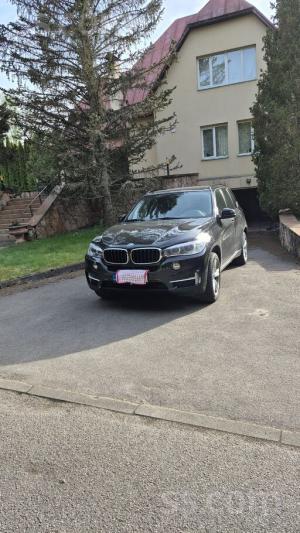 Black BMW X5 2017 in Riga, with an engine capacity of 3.00 L and mileage of 165 thousand km for 23000 €, photo  on AUTOMOTO.COM.LV