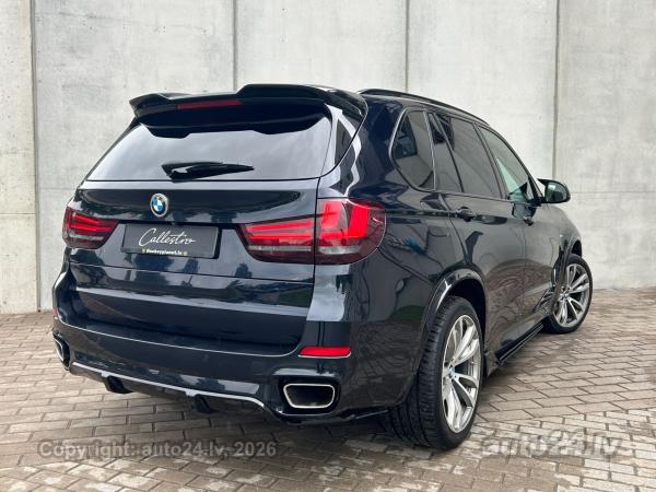 Black BMW X5 2017 in Tallinn, with an engine capacity of 3.00 L and mileage of 354 thousand km for 19900 €, photo 4 on AUTOMOTO.COM.LV
