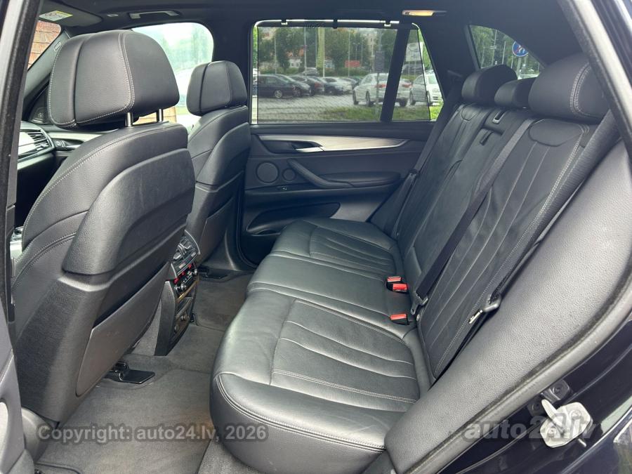 Melns BMW X5 2017 Tallina, ar dzinēja tilpumu 3.00 L un nobraukumu 354 tūkst. km par 19900 €, foto 10 vietnē AUTOMOTO.COM.LV