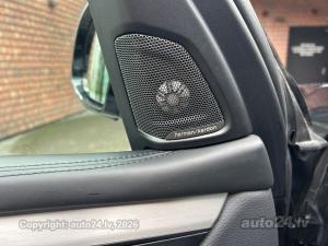 Melns BMW X5 2017 Tallina, ar dzinēja tilpumu 3.00 L un nobraukumu 354 tūkst. km par 19900 €, foto 19 vietnē AUTOMOTO.COM.LV