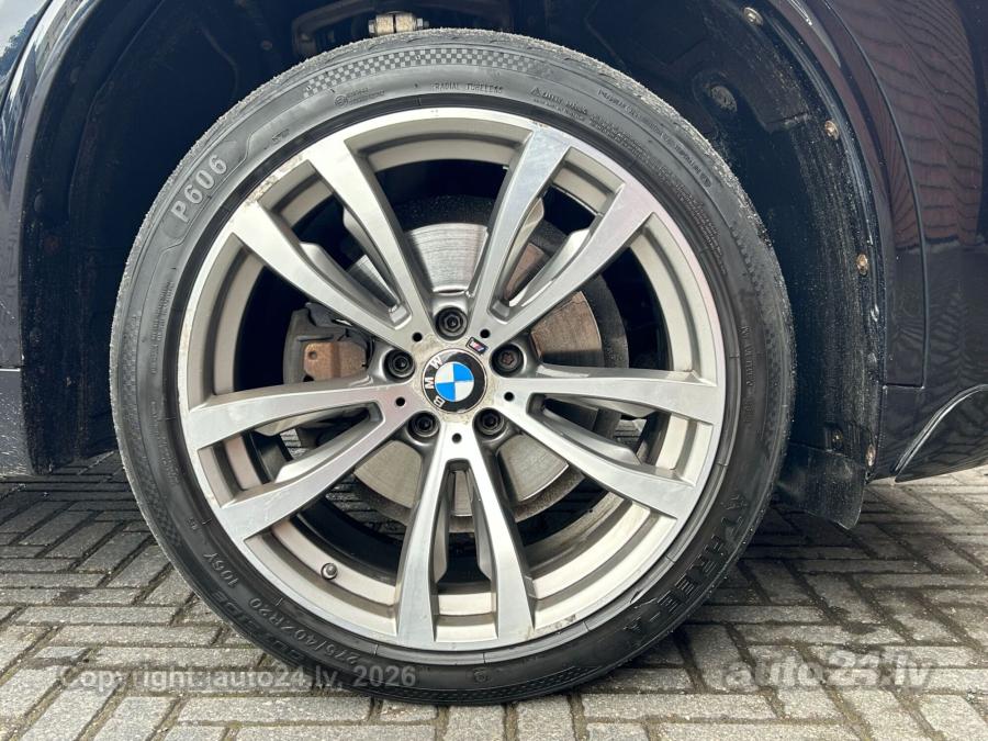 Melns BMW X5 2017 Tallina, ar dzinēja tilpumu 3.00 L un nobraukumu 354 tūkst. km par 19900 €, foto 30 vietnē AUTOMOTO.COM.LV