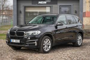 Melns BMW X5 2017 Liepāja, ar dzinēja tilpumu 3.00 L un nobraukumu 237 tūkst. km par 26999 €, foto  vietnē AUTOMOTO.COM.LV