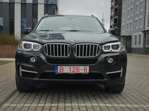 Black BMW X5 2017 in Riga, with an engine capacity of 2.00 L and mileage of 183 thousand km for 21890 €, photo 3 on AUTOMOTO.COM.LV