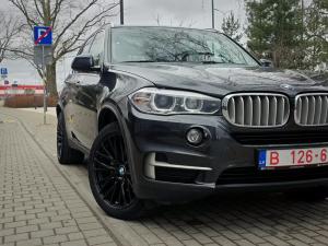 Black BMW X5 2017 in Riga, with an engine capacity of 2.00 L and mileage of 183 thousand km for 21890 €, photo 9 on AUTOMOTO.COM.LV