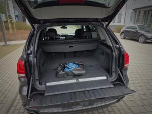 Black BMW X5 2017 in Riga, with an engine capacity of 2.00 L and mileage of 183 thousand km for 21890 €, photo 13 on AUTOMOTO.COM.LV