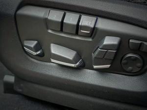 Black BMW X5 2017 in Riga, with an engine capacity of 2.00 L and mileage of 183 thousand km for 21890 €, photo 17 on AUTOMOTO.COM.LV