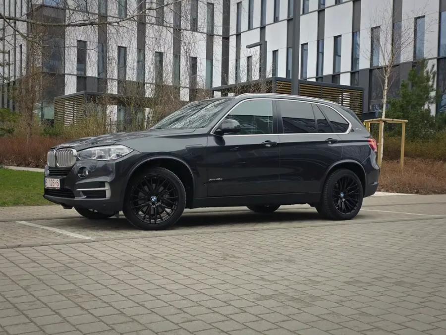 Black BMW X5 2017 in Riga, with an engine capacity of 2.00 L and mileage of 183 thousand km for 21890 €, photo 35 on AUTOMOTO.COM.LV