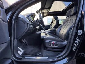 Black BMW X5 2017 in Riga, with an engine capacity of 3.00 L and mileage of 177 thousand km for 28800 €, photo 9 on AUTOMOTO.COM.LV
