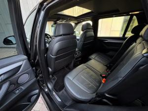 Black BMW X5 2017 in Riga, with an engine capacity of 3.00 L and mileage of 177 thousand km for 28800 €, photo 19 on AUTOMOTO.COM.LV