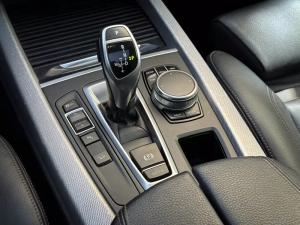 Black BMW X5 2017 in Riga, with an engine capacity of 3.00 L and mileage of 177 thousand km for 28800 €, photo 26 on AUTOMOTO.COM.LV