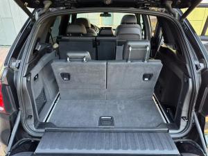 Black BMW X5 2017 in Riga, with an engine capacity of 3.00 L and mileage of 177 thousand km for 28800 €, photo 27 on AUTOMOTO.COM.LV
