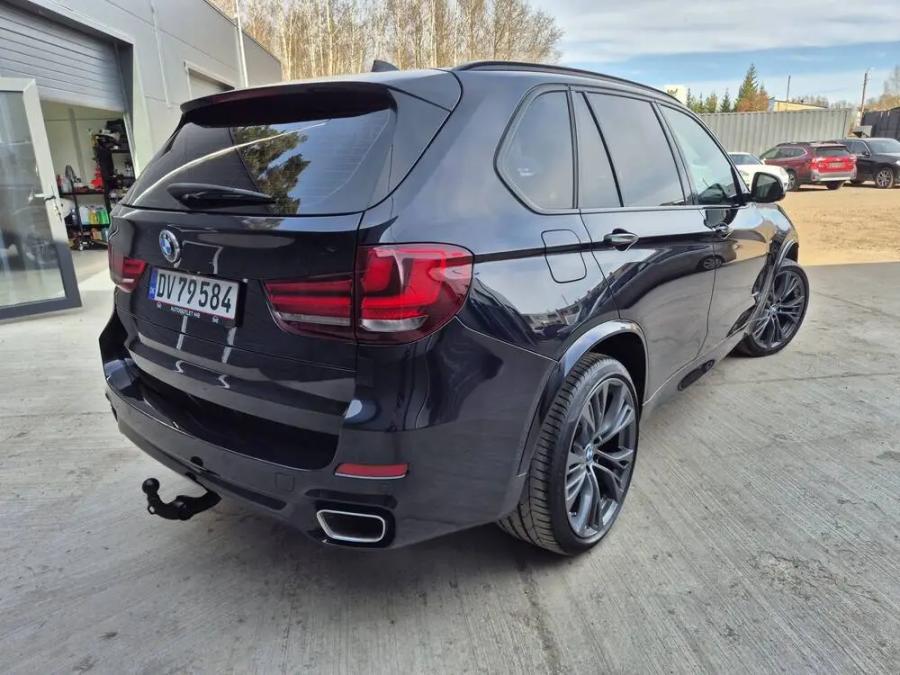 Melns BMW X5 2017 Jūrmala, ar dzinēja tilpumu 3.00 L un nobraukumu 212 tūkst. km par 17500 €, foto 12 vietnē AUTOMOTO.COM.LV