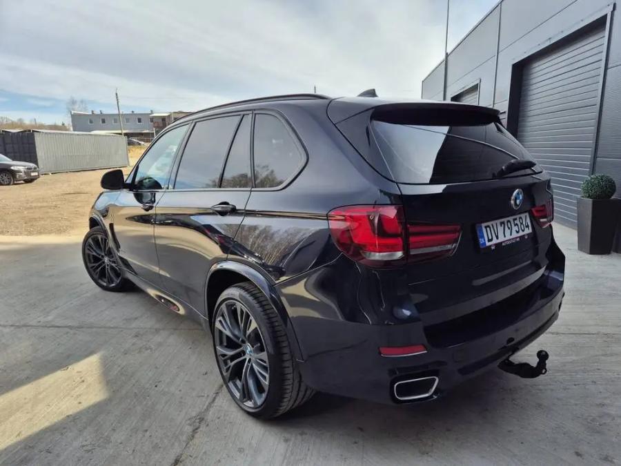 Melns BMW X5 2017 Jūrmala, ar dzinēja tilpumu 3.00 L un nobraukumu 212 tūkst. km par 17500 €, foto 13 vietnē AUTOMOTO.COM.LV