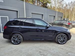 Melns BMW X5 2017 Jūrmala, ar dzinēja tilpumu 3.00 L un nobraukumu 212 tūkst. km par 17500 €, foto 14 vietnē AUTOMOTO.COM.LV