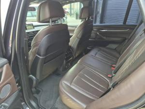 Melns BMW X5 2017 Jūrmala, ar dzinēja tilpumu 3.00 L un nobraukumu 212 tūkst. km par 17500 €, foto 19 vietnē AUTOMOTO.COM.LV