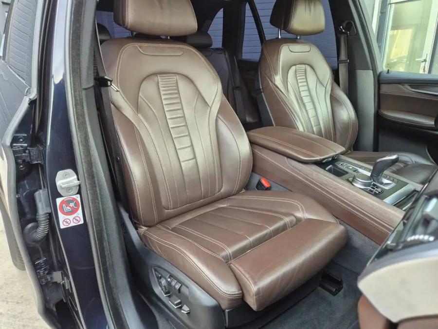 Melns BMW X5 2017 Jūrmala, ar dzinēja tilpumu 3.00 L un nobraukumu 212 tūkst. km par 17500 €, foto 23 vietnē AUTOMOTO.COM.LV