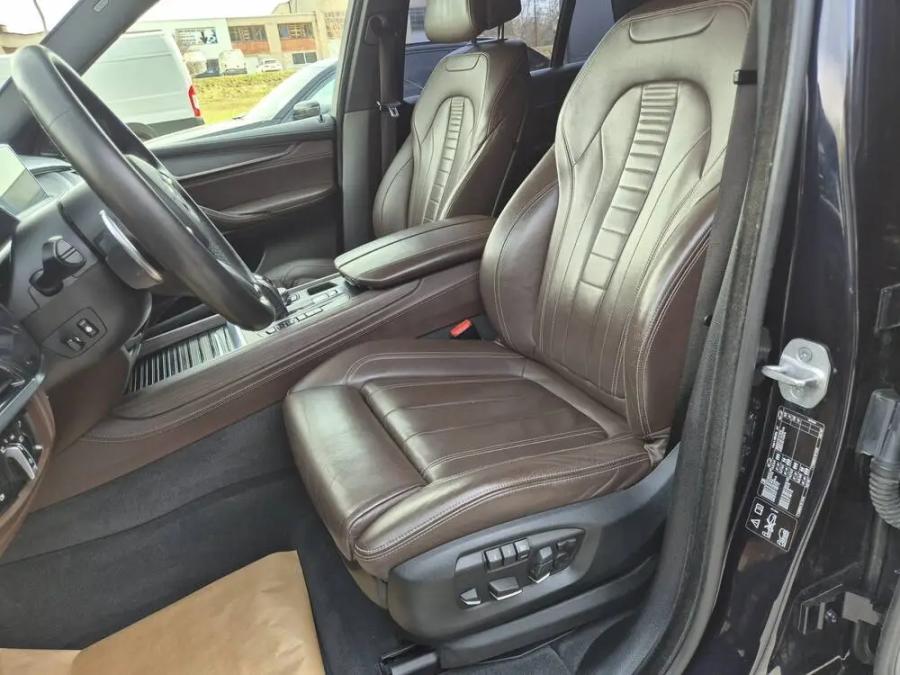 Melns BMW X5 2017 Jūrmala, ar dzinēja tilpumu 3.00 L un nobraukumu 212 tūkst. km par 17500 €, foto 24 vietnē AUTOMOTO.COM.LV