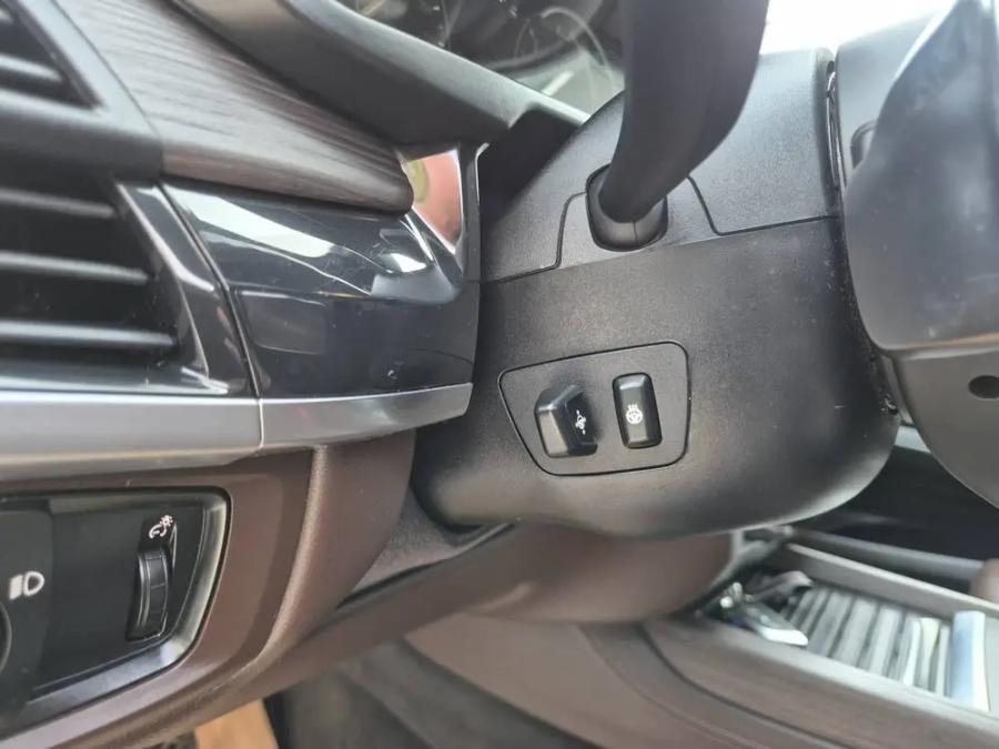 Melns BMW X5 2017 Jūrmala, ar dzinēja tilpumu 3.00 L un nobraukumu 212 tūkst. km par 17500 €, foto 33 vietnē AUTOMOTO.COM.LV