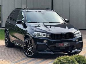 Black BMW X5 2017 in Riga, with an engine capacity of 3.00 L and mileage of 115 thousand km for 26300 €, photo  on AUTOMOTO.COM.LV