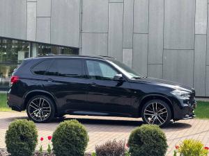 Melns BMW X5 2017 Rīga, ar dzinēja tilpumu 3.00 L un nobraukumu 115 tūkst. km par 26300 €, foto 7 vietnē AUTOMOTO.COM.LV
