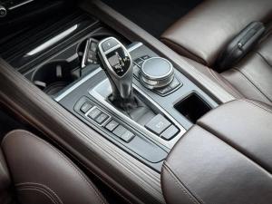 Melns BMW X5 2017 Rīga, ar dzinēja tilpumu 3.00 L un nobraukumu 115 tūkst. km par 26300 €, foto 12 vietnē AUTOMOTO.COM.LV