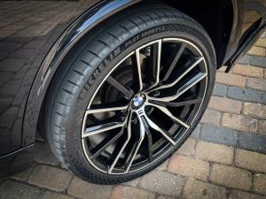 Melns BMW X5 2017 Rīga, ar dzinēja tilpumu 3.00 L un nobraukumu 115 tūkst. km par 26300 €, foto 21 vietnē AUTOMOTO.COM.LV