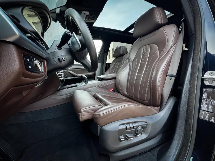 Melns BMW X5 2017 Rīga, ar dzinēja tilpumu 3.00 L un nobraukumu 115 tūkst. km par 26300 €, foto 22 vietnē AUTOMOTO.COM.LV