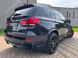 Melns BMW X5 2017 Rīga, ar dzinēja tilpumu 3.00 L un nobraukumu 115 tūkst. km par 26300 €, foto 45 vietnē AUTOMOTO.COM.LV