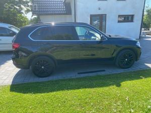 Melns BMW X5 2017 Alūksne, ar dzinēja tilpumu 3.00 L un nobraukumu 279 tūkst. km par 21500 €, foto 5 vietnē AUTOMOTO.COM.LV