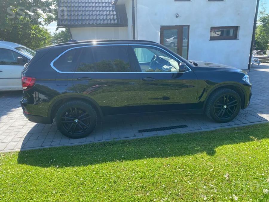 Melns BMW X5 2017 Alūksne, ar dzinēja tilpumu 3.00 L un nobraukumu 279 tūkst. km par 21500 €, foto 5 vietnē AUTOMOTO.COM.LV