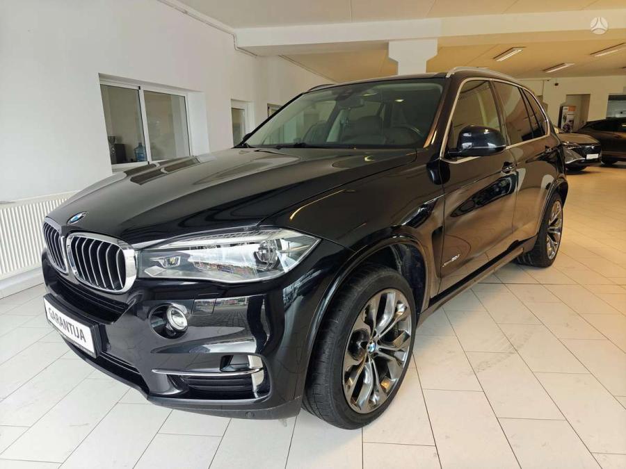 Melns BMW X5 2017 Šauļi, ar dzinēja tilpumu 2.99 L un nobraukumu 161 tūkst. km par 23900 €, foto 1 vietnē AUTOMOTO.COM.LV
