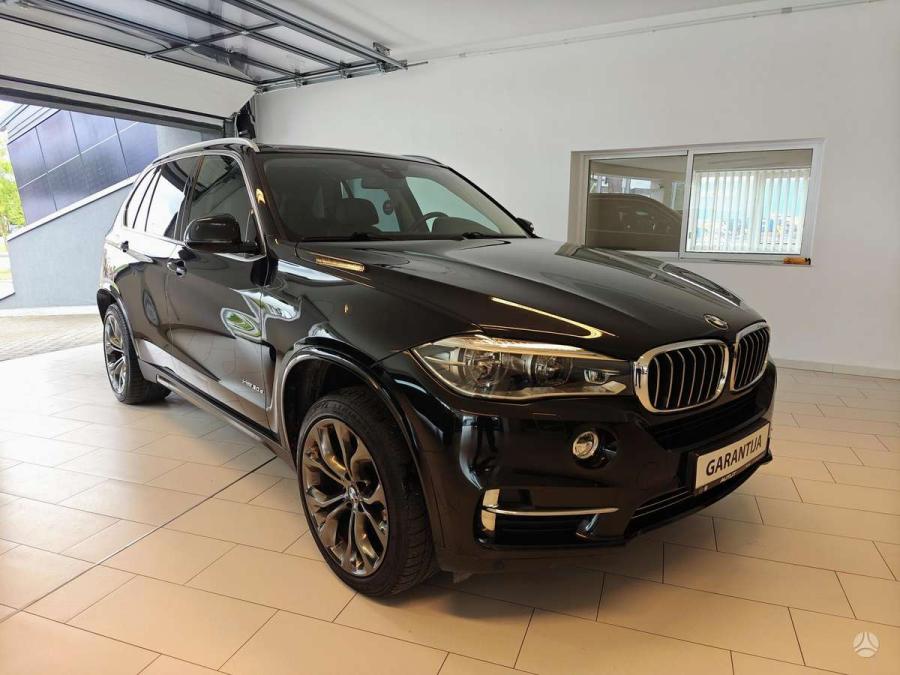 Melns BMW X5 2017 Šauļi, ar dzinēja tilpumu 2.99 L un nobraukumu 161 tūkst. km par 23900 €, foto 4 vietnē AUTOMOTO.COM.LV