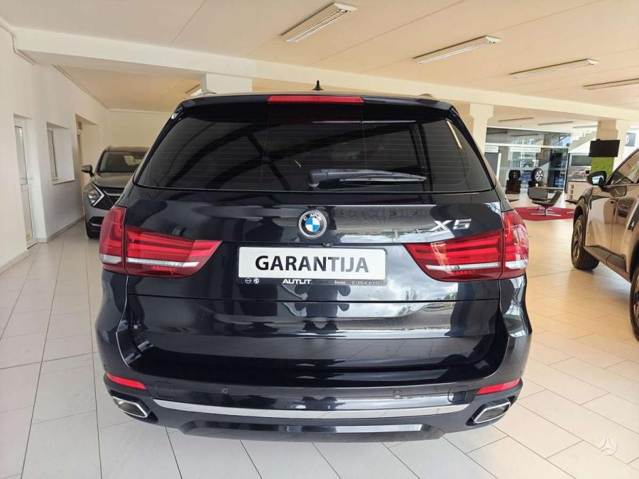 Melns BMW X5 2017 Šauļi, ar dzinēja tilpumu 2.99 L un nobraukumu 161 tūkst. km par 23900 €, foto 6 vietnē AUTOMOTO.COM.LV