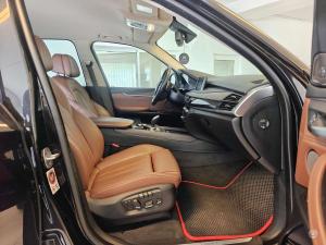 Melns BMW X5 2017 Šauļi, ar dzinēja tilpumu 2.99 L un nobraukumu 161 tūkst. km par 23900 €, foto 19 vietnē AUTOMOTO.COM.LV