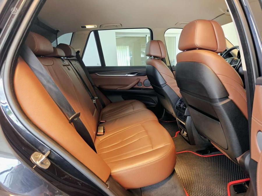Melns BMW X5 2017 Šauļi, ar dzinēja tilpumu 2.99 L un nobraukumu 161 tūkst. km par 23900 €, foto 21 vietnē AUTOMOTO.COM.LV