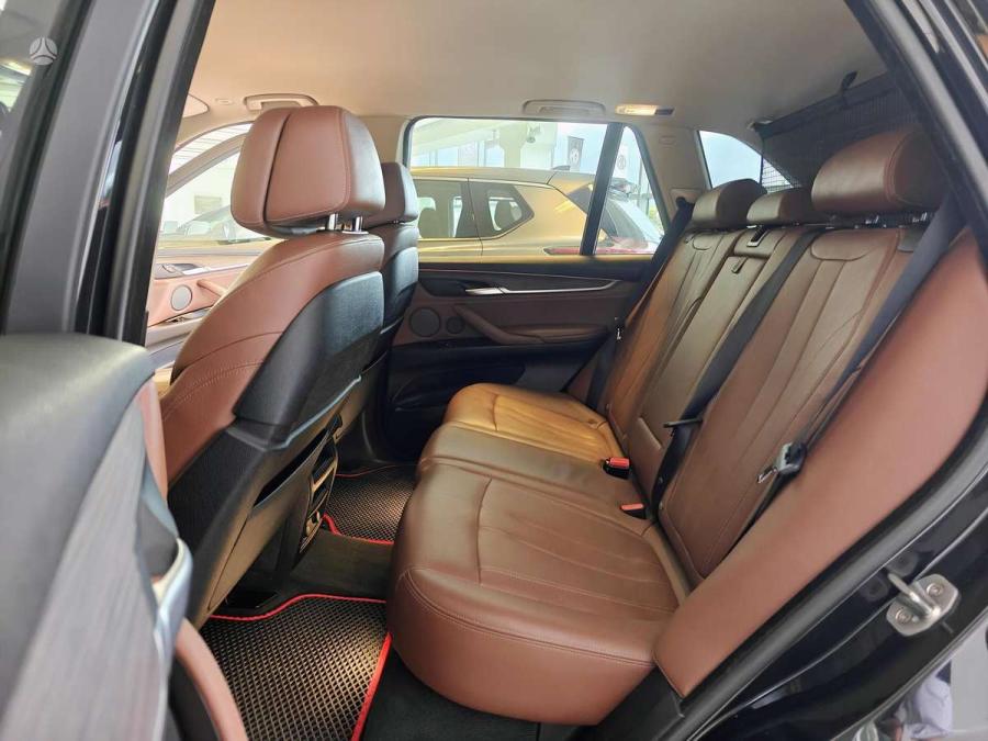 Melns BMW X5 2017 Šauļi, ar dzinēja tilpumu 2.99 L un nobraukumu 161 tūkst. km par 23900 €, foto 22 vietnē AUTOMOTO.COM.LV
