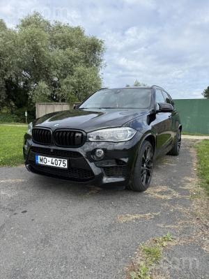 Melns BMW X5 2017 Rīga, ar dzinēja tilpumu 4.40 L un nobraukumu 160 tūkst. km par 37500 €, foto  vietnē AUTOMOTO.COM.LV