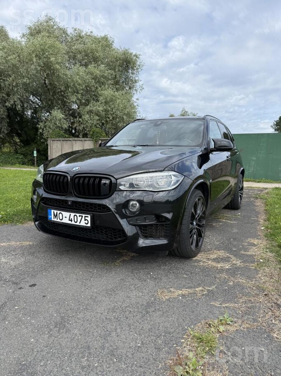 Melns BMW X5 2017 Rīga, ar dzinēja tilpumu 4.40 L un nobraukumu 160 tūkst. km par 37500 €, foto 1 vietnē AUTOMOTO.COM.LV